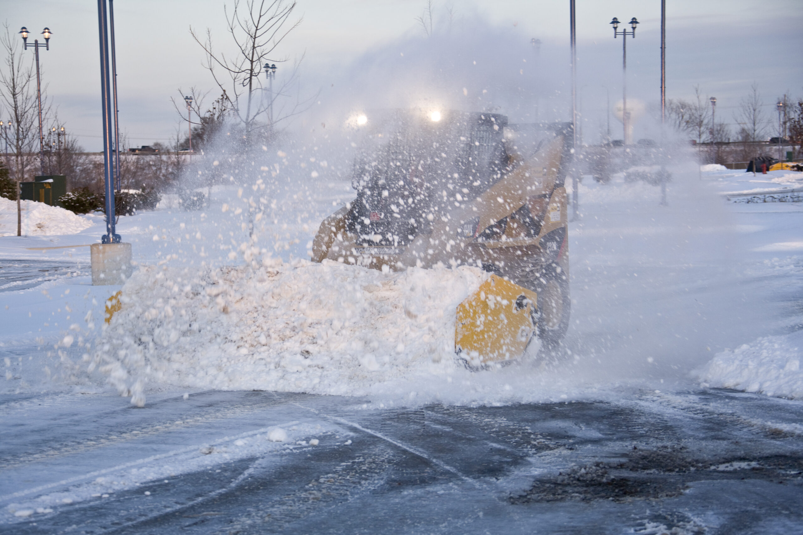 SNOW SEASON ATTACHMENTS SALE - Altorfer Cat